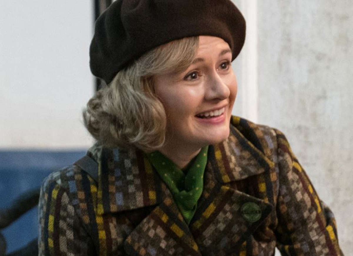 ジェーン（エミリー・モーティマー）| キャステル | CASTEL ディズニー情報